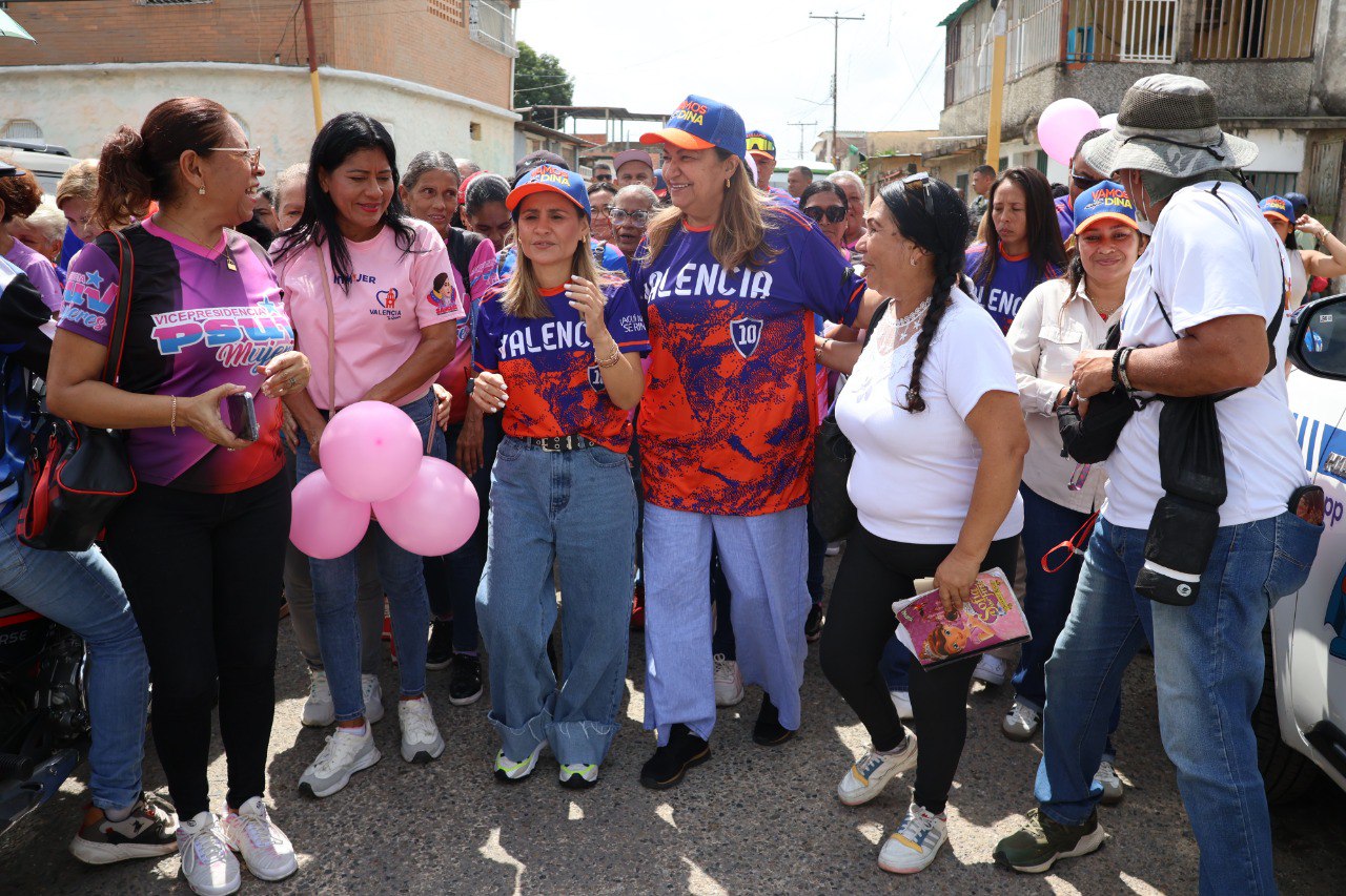 Candidata Dina Castillo: "Las mujeres somos la fuerza revolucionaria y ...